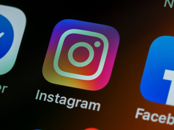 How to Add a Book Now Button on Instagram: Step-by-Step
